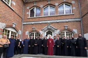 Clercs et laïcs des métropoles de l’Église de Grèce chez le Métropolite ...